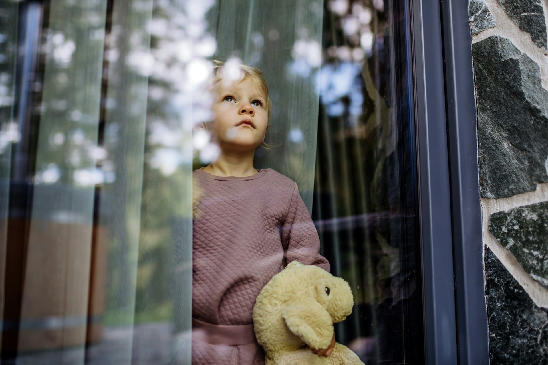 When Kids Grieve: Compassionate Ways to Help Children Cope | Embrace ...